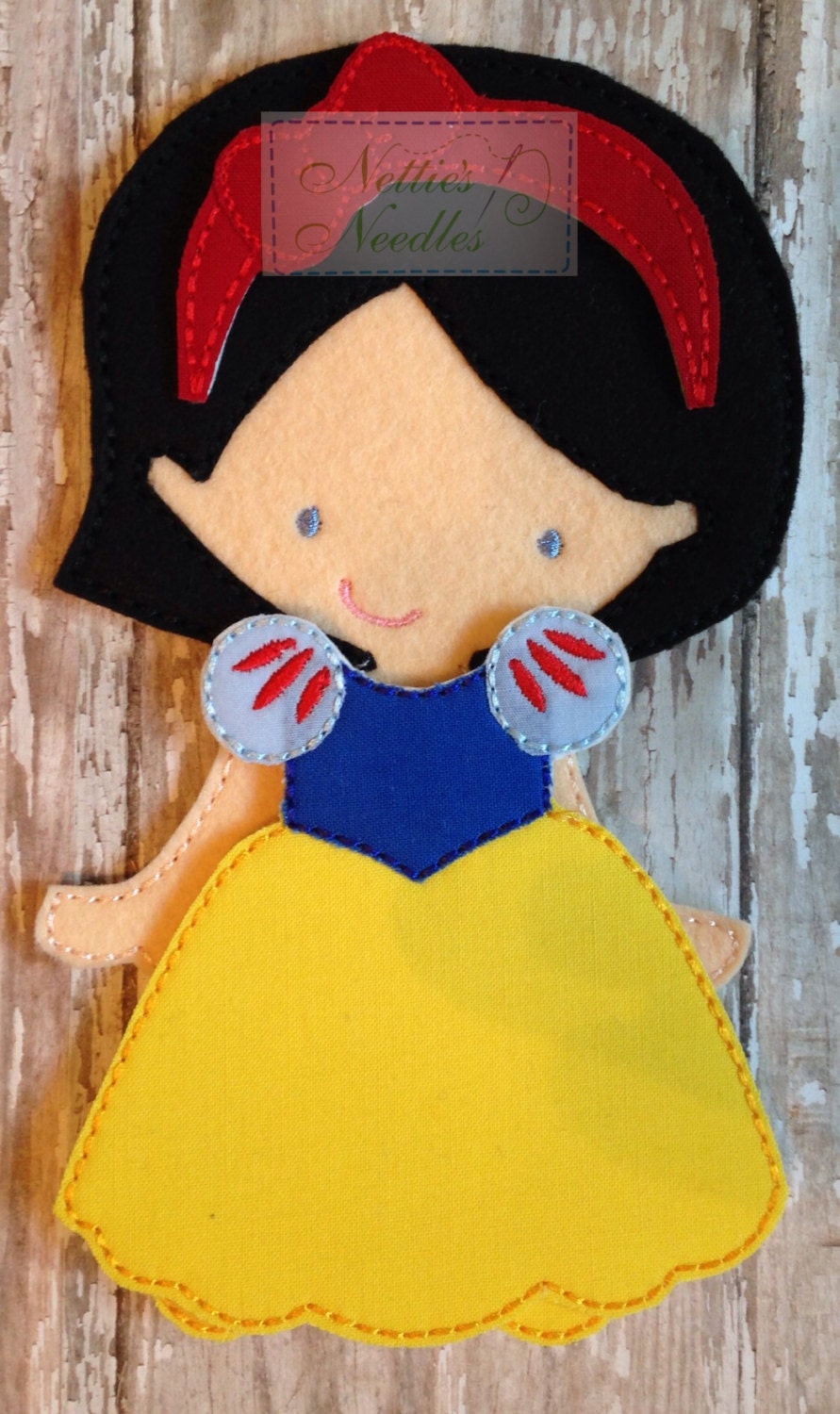 Snow White Princess: Felt Doll Outfit
