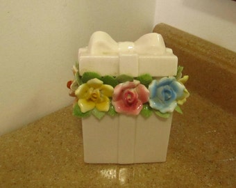 Porcelain box | Etsy