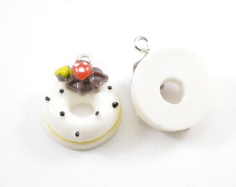 Eclair Charm Miniature Food Jewelry Italien Food Dessert
