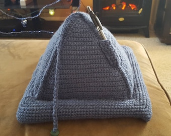 Suzi Owl Book/Tablet Holder crochet pattern tablet pillow