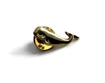 Whale pin | Etsy