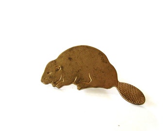 Beaver pin | Etsy