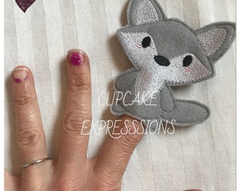 Wolf finger puppet | Etsy