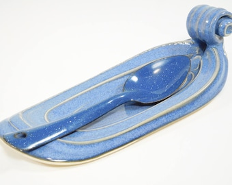 Ceramic spoon rest / Pottery spoon rest made of porcelain