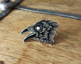 Raven pin | Etsy