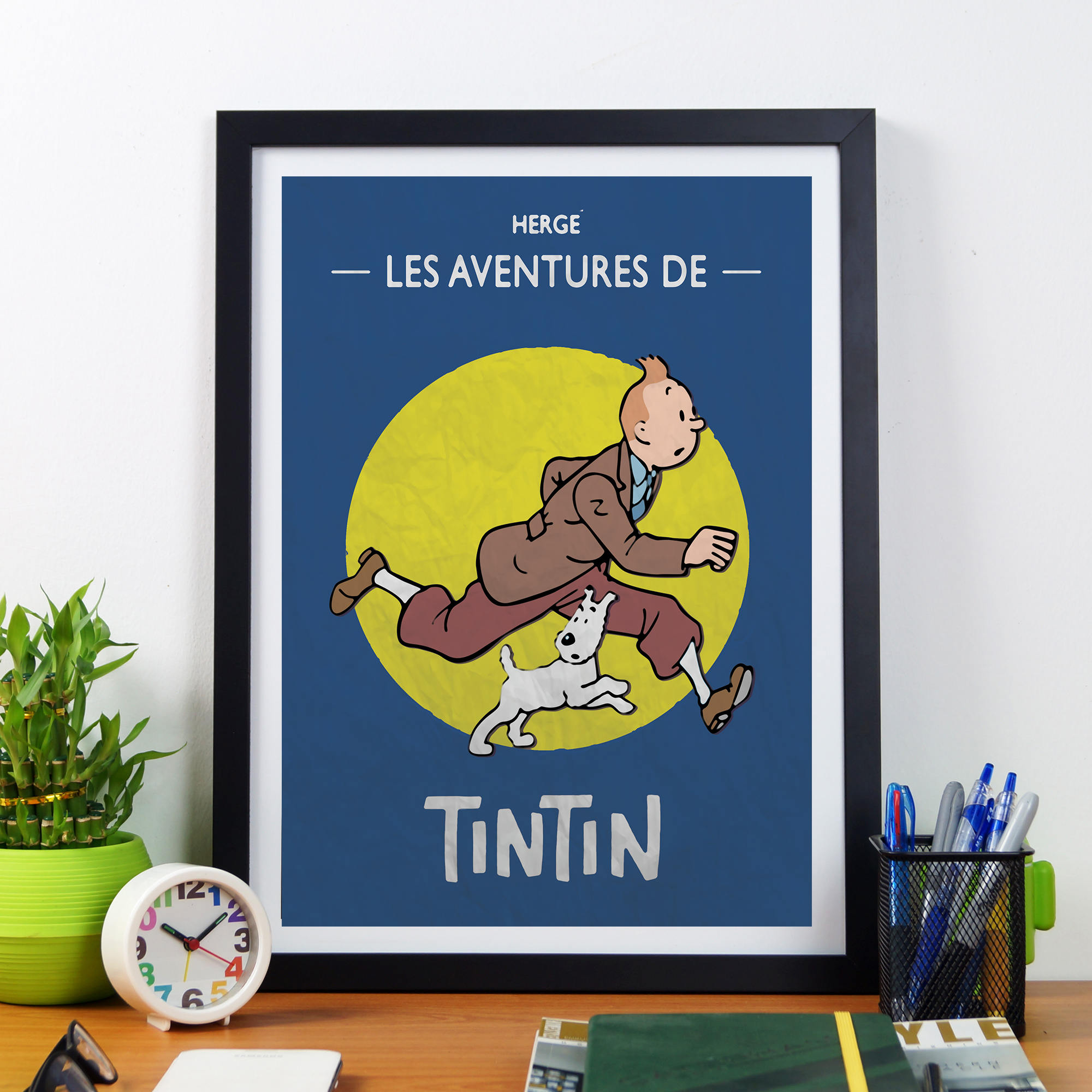 Tintin print with minimalist classic vintage look. Available