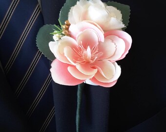 Blush boutonniere | Etsy