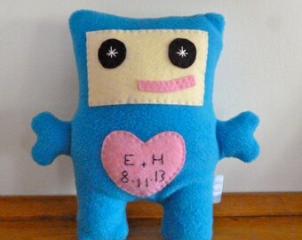Robot plush | Etsy