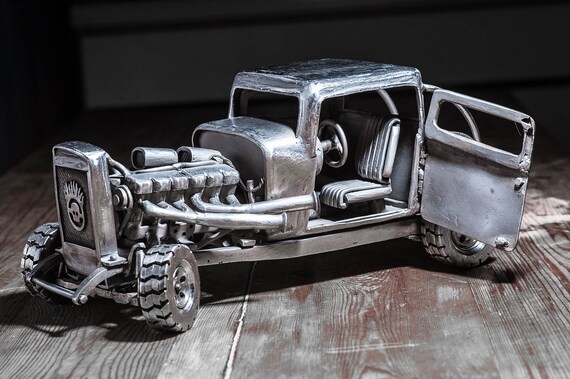 Car metal sculpture stainless steel Hot-Rod Steampunk from mad