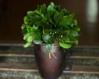 Original quality floral design. by QueenBeeWreath on Etsy