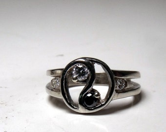 Ying yang ring | Etsy