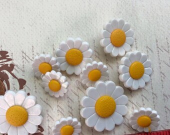 Daisy button | Etsy