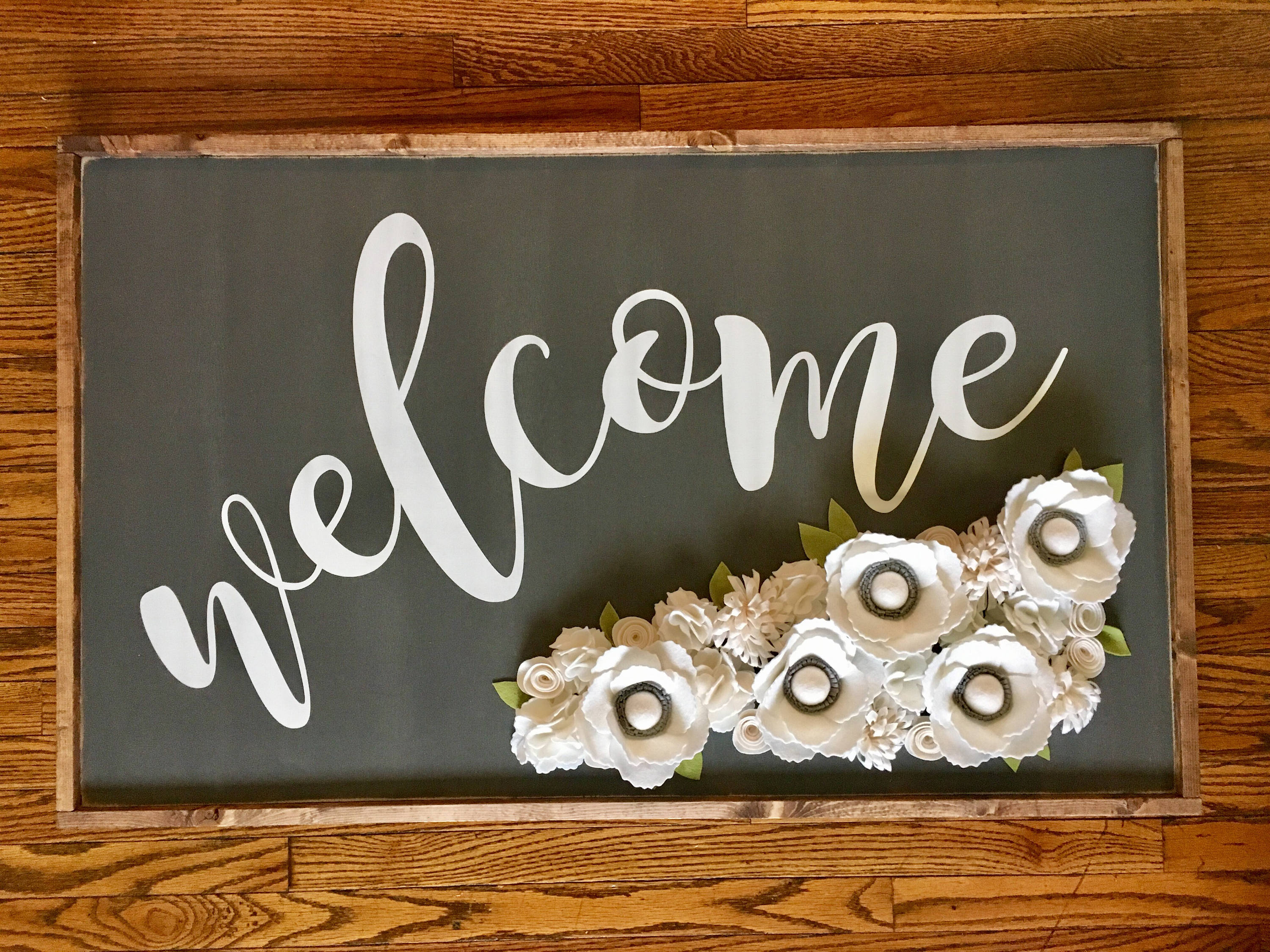 Large Welcome Sign with Felt flowers Farmhouse Decor