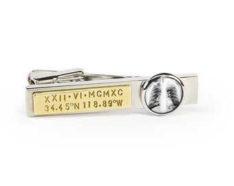 X-RAY KEYCHAIN / Hand or Skull Xray Keychain / Gift For Doctor