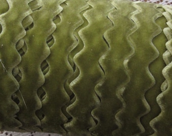 Buttercup Yellow Velvet Ric Rac 3/8 wide