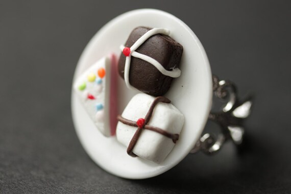 Dessert Ring. Food Ring. Dessert Plate Ring. Cake Ring. Silver