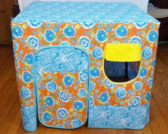 Playhouse Pattern Animal Barn Farmhouse Card Table House