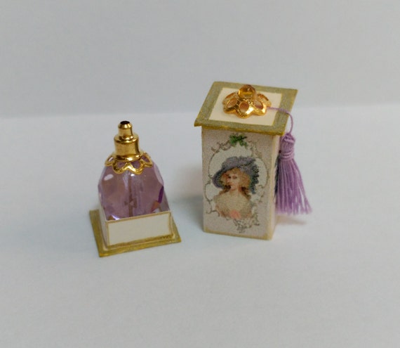 Perfume bottle with your purple box