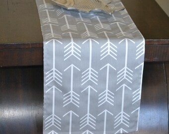 Modern table runner | Etsy