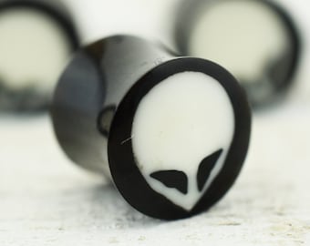 Alien plugs | Etsy